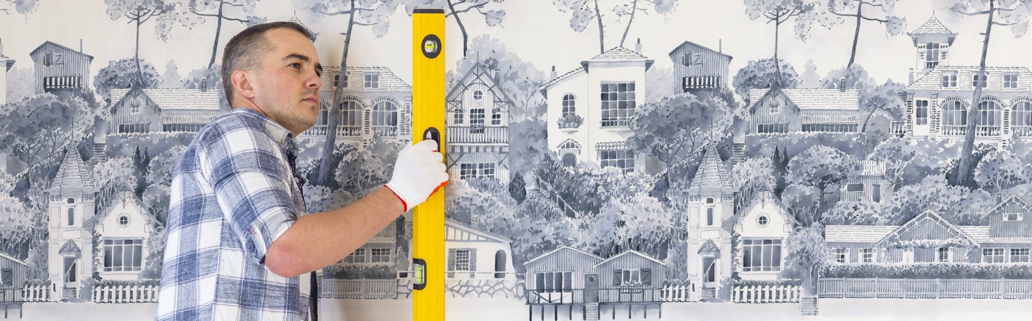 How to Measure Walls for Wallpaper Calculation | DIY Guide